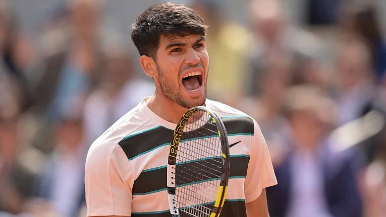 «Карлос Алькарас Гарфия» - «Адам Валтон» прогнозы и ставки на матч 18 ...